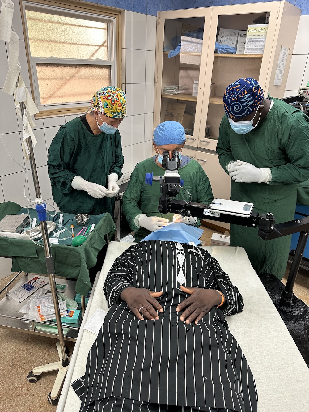 Dr. Kondrot and Ly his wife performing surgery